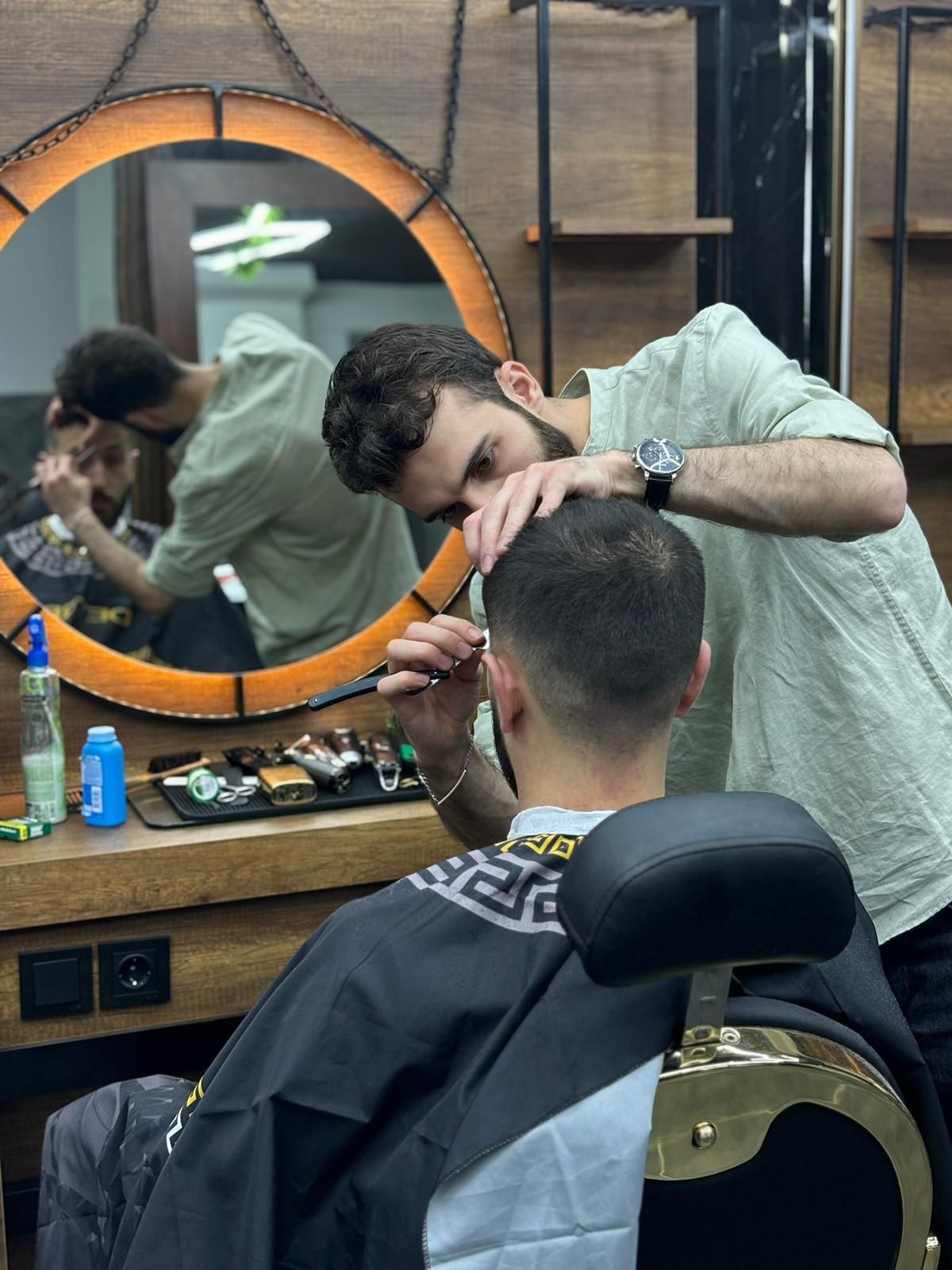 KHARSA STYLE BARBERSHOP UG